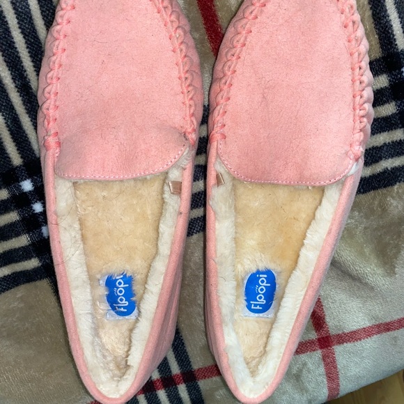 Floopi | Shoes | New Floopi Slippers | Poshmark